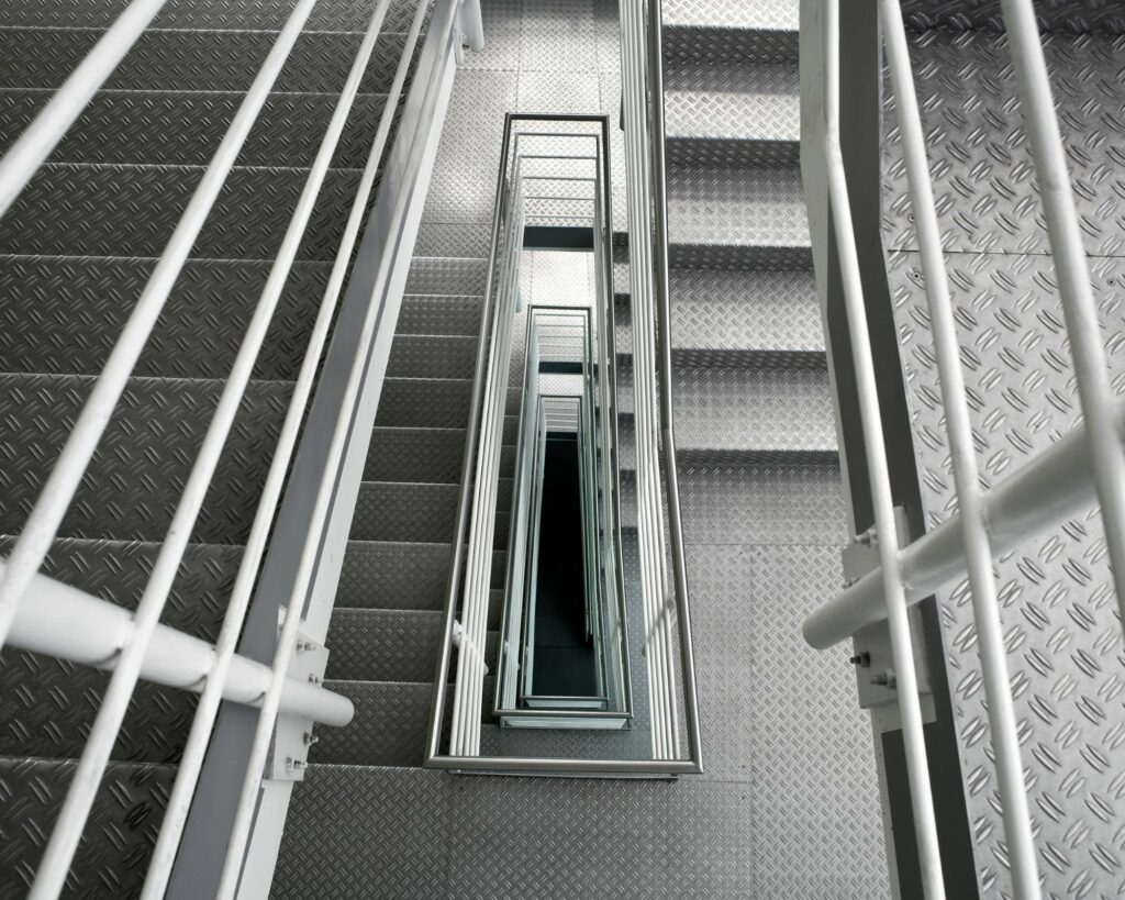 The advantages of an aluminium staircase
